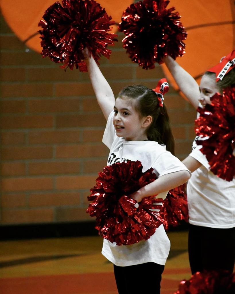 Youth cheer owns the night | Coupeville Sports