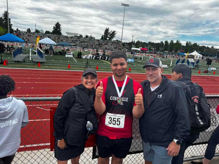 Wolves enjoy four-medal day | Coupeville Sports