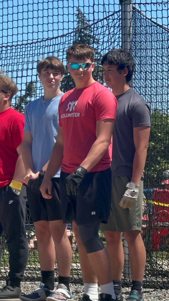 He flings, they marvel | Coupeville Sports